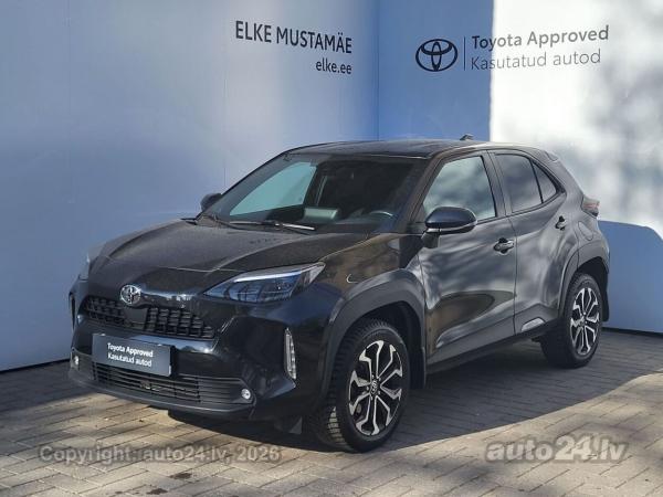 Melns Toyota Yaris Cross 2022 Tallina, ar dzinēja tilpumu 1.49 L un nobraukumu 72 tūkst. km par 19995 €, foto 1 vietnē AUTOMOTO.COM.LV