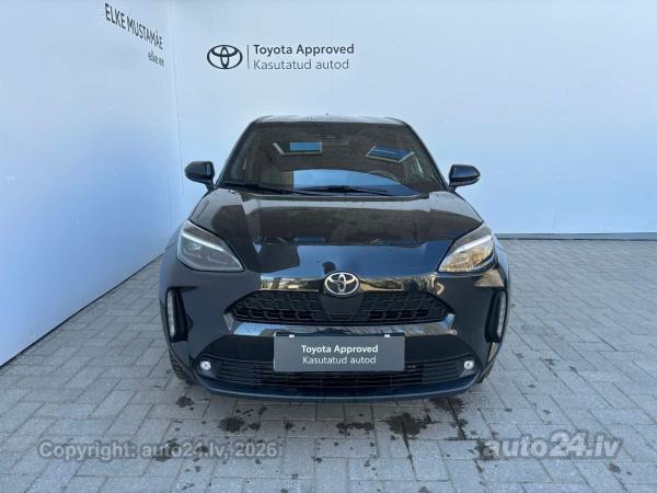 Черный Тойота Yaris Cross 2022 в Таллин, объемом двигателя 1.49 л и пробегом 72 тыс. км за 19995 €, фото 5 на AUTOMOTO.COM.LV