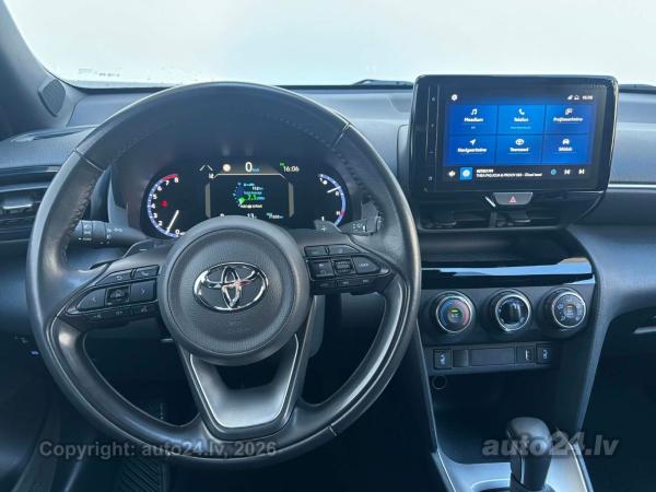 Черный Тойота Yaris Cross 2022 в Таллин, объемом двигателя 1.49 л и пробегом 72 тыс. км за 19995 €, фото 9 на AUTOMOTO.COM.LV