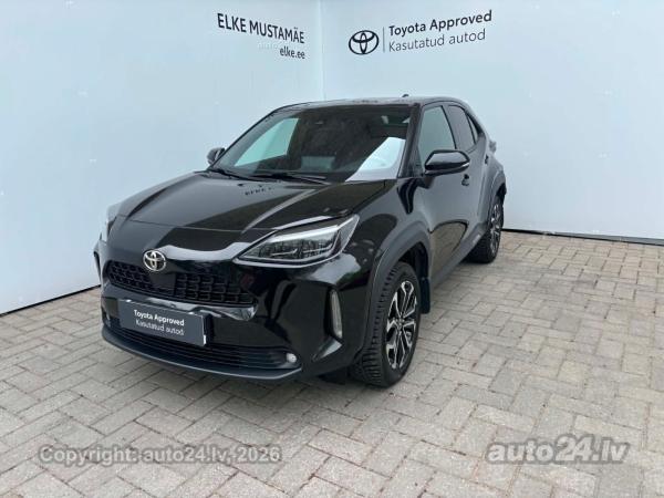 Melns Toyota Yaris Cross 2022 Tallina, ar dzinēja tilpumu 1.49 L un nobraukumu 63 tūkst. km par 19995 €, foto  vietnē AUTOMOTO.COM.LV