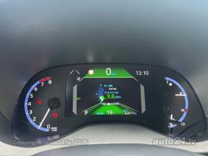 Черный Тойота Yaris Cross 2022 в Таллин, объемом двигателя 1.49 л и пробегом 63 тыс. км за 19995 €, фото 15 на AUTOMOTO.COM.LV