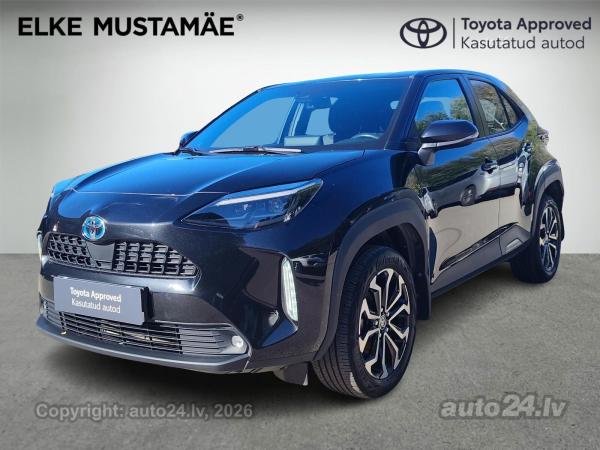 Melns Toyota Yaris Cross 2022 Tallina, ar dzinēja tilpumu 1.49 L un nobraukumu 60 tūkst. km par 19995 €, foto  vietnē AUTOMOTO.COM.LV