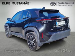 Черный Тойота Yaris Cross 2022 в Таллин, объемом двигателя 1.49 л и пробегом 60 тыс. км за 19995 €, фото 18 на AUTOMOTO.COM.LV