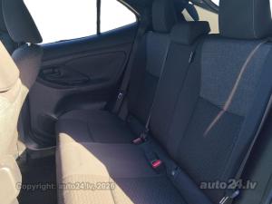 Черный Тойота Yaris Cross 2022 в Таллин, объемом двигателя 1.49 л и пробегом 60 тыс. км за 19995 €, фото 20 на AUTOMOTO.COM.LV