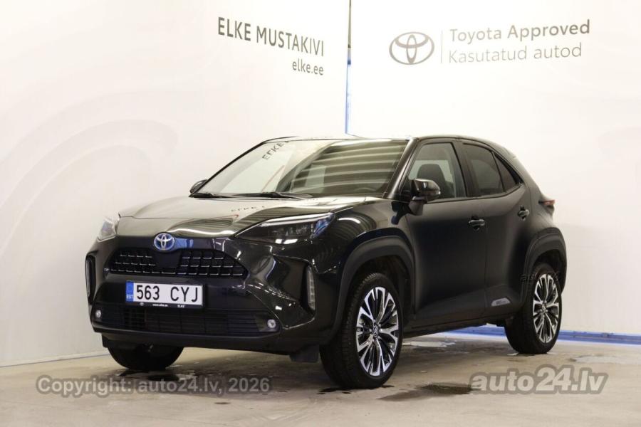 Black Toyota Yaris Cross 2023 in Tallinn, with an engine capacity of 1.49 L and mileage of 4 thousand km for 24450 €, photo 1 on AUTOMOTO.COM.LV