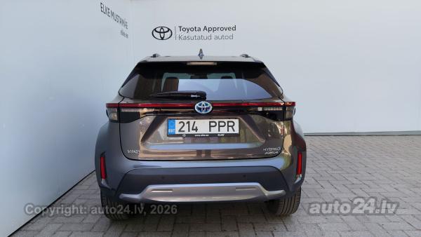 Черный Тойота Yaris Cross 2023 в Таллин, объемом двигателя 1.49 л и пробегом 41 тыс. км за 25495 €, фото 4 на AUTOMOTO.COM.LV