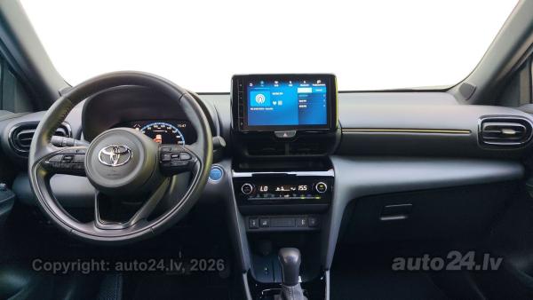 Черный Тойота Yaris Cross 2023 в Таллин, объемом двигателя 1.49 л и пробегом 41 тыс. км за 25495 €, фото 8 на AUTOMOTO.COM.LV