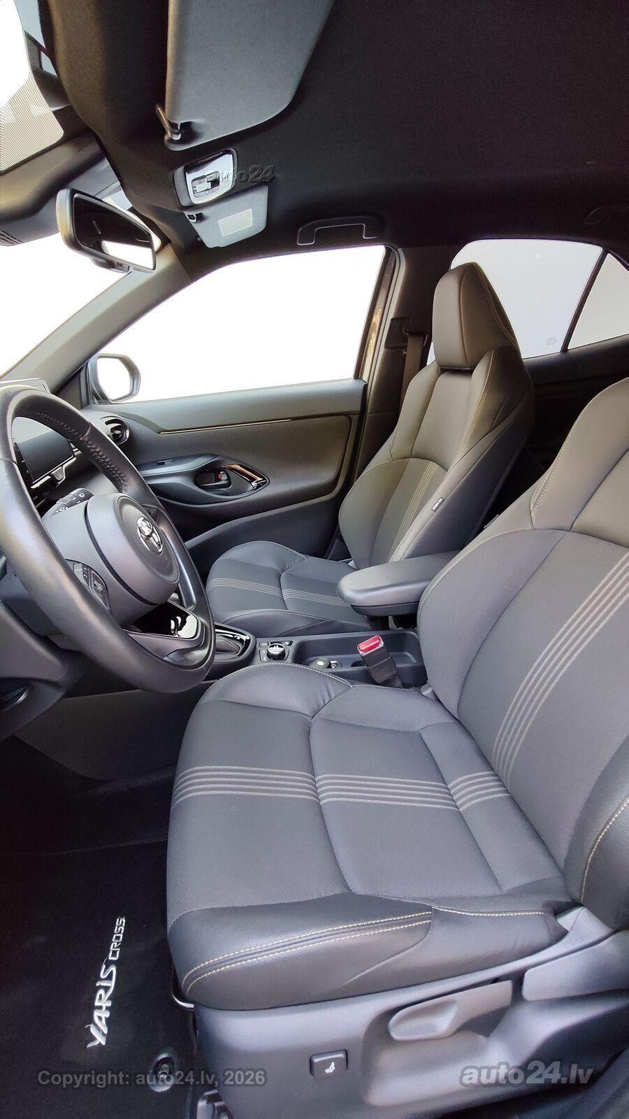 Melns Toyota Yaris Cross 2023 Tallina, ar dzinēja tilpumu 1.49 L un nobraukumu 41 tūkst. km par 25495 €, foto 12 vietnē AUTOMOTO.COM.LV