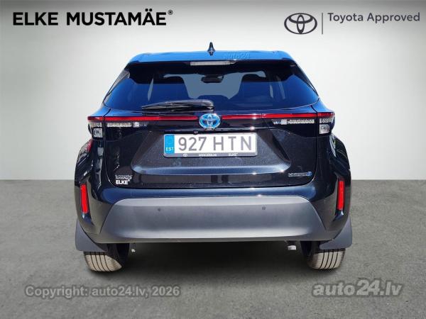 Черный Тойота Yaris Cross 2023 в Таллин, объемом двигателя 1.49 л и пробегом 46 тыс. км за 23995 €, фото 5 на AUTOMOTO.COM.LV