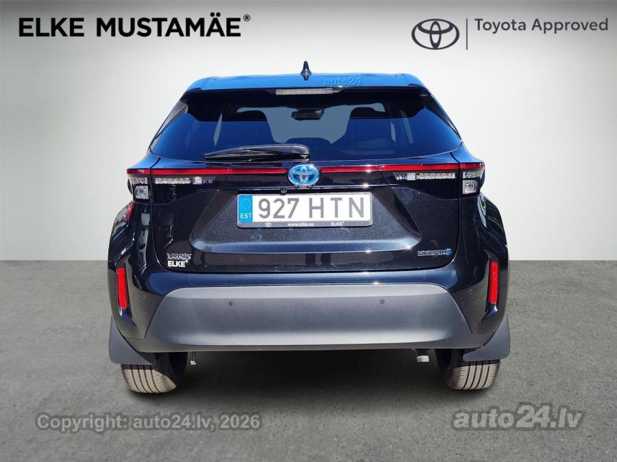 Melns Toyota Yaris Cross 2023 Tallina, ar dzinēja tilpumu 1.49 L un nobraukumu 46 tūkst. km par 23995 €, foto 5 vietnē AUTOMOTO.COM.LV
