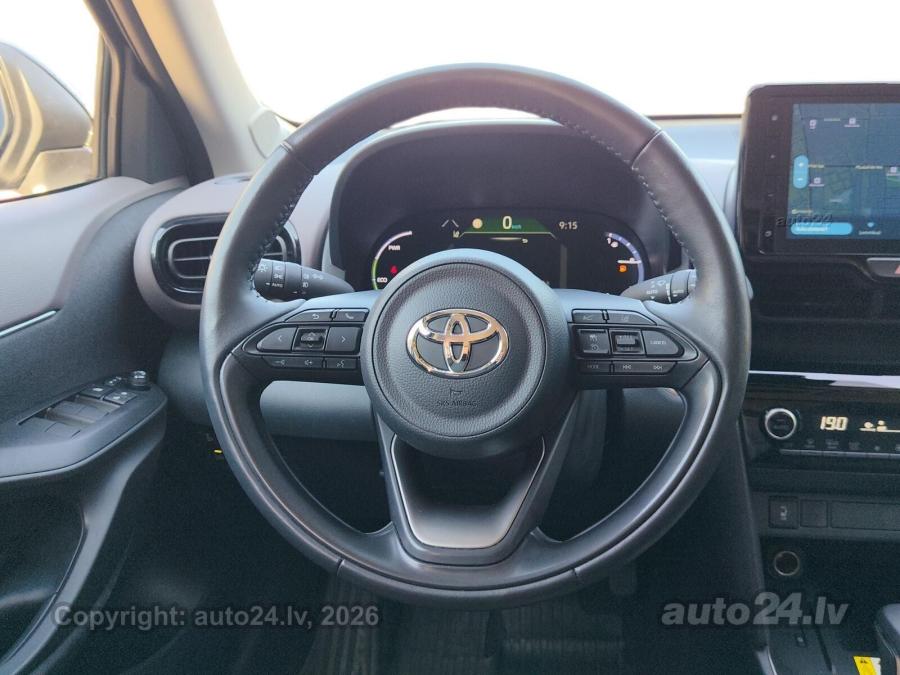 Melns Toyota Yaris Cross 2023 Tallina, ar dzinēja tilpumu 1.49 L un nobraukumu 46 tūkst. km par 23995 €, foto 13 vietnē AUTOMOTO.COM.LV