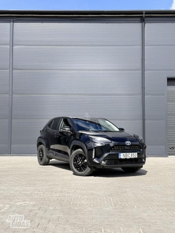 Melns Toyota Yaris Cross 2024 Klaipėda, ar dzinēja tilpumu 1.50 L un nobraukumu 33 tūkst. km par 25000 €, foto 8 vietnē AUTOMOTO.COM.LV