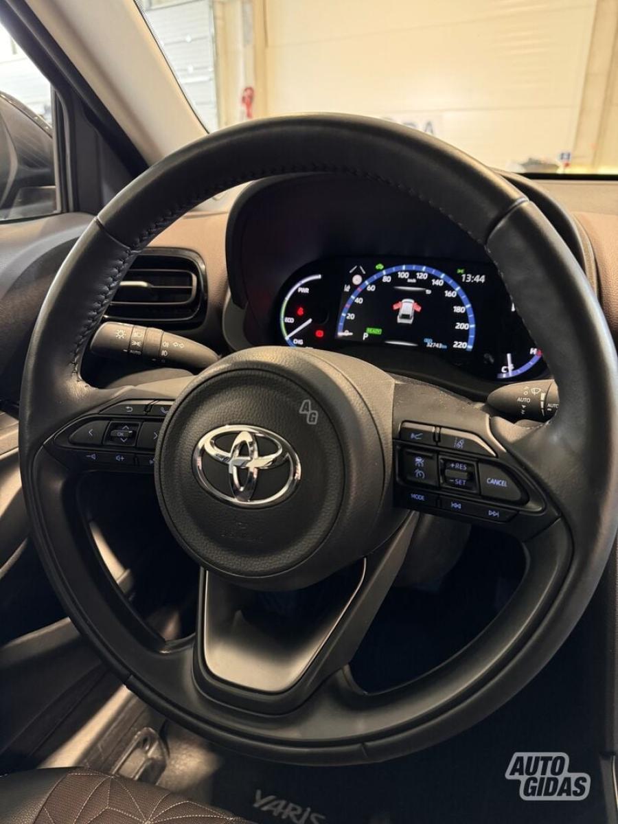 Melns Toyota Yaris Cross 2024 Klaipėda, ar dzinēja tilpumu 1.50 L un nobraukumu 33 tūkst. km par 25000 €, foto 18 vietnē AUTOMOTO.COM.LV