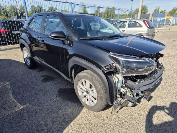 Toyota Yaris Cross 2024 Panevēža vietnē Melns Toyota Yaris Cross 2024 Panevēža, ar dzinēja tilpumu 1.50 L un nobraukumu 6 tūkst. km par 14800 €, foto 1 vietnē AUTOMOTO.COM.LV