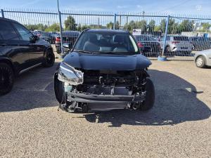 Black Toyota Yaris Cross 2024 in Panevezys, with an engine capacity of 1.50 L and mileage of 6 thousand km for 14800 €, photo 3 on AUTOMOTO.COM.LV