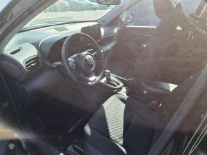 Black Toyota Yaris Cross 2024 in Panevezys, with an engine capacity of 1.50 L and mileage of 6 thousand km for 14800 €, photo 6 on AUTOMOTO.COM.LV