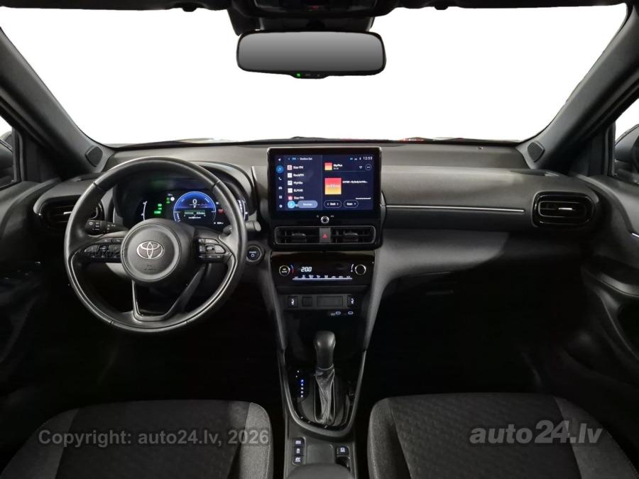 Черный Тойота Yaris Cross 2025 в Таллин, объемом двигателя 1.50 л и пробегом 28 тыс. км за 24990 €, фото 9 на AUTOMOTO.COM.LV