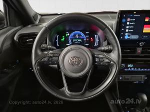 Черный Тойота Yaris Cross 2025 в Таллин, объемом двигателя 1.50 л и пробегом 28 тыс. км за 24990 €, фото 13 на AUTOMOTO.COM.LV