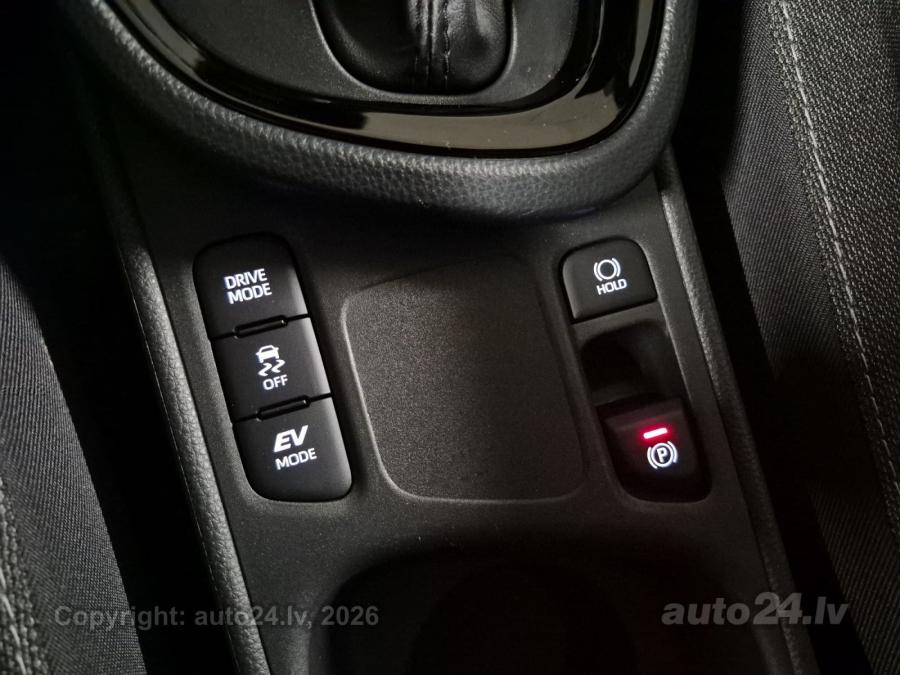 Черный Тойота Yaris Cross 2025 в Таллин, объемом двигателя 1.50 л и пробегом 28 тыс. км за 24990 €, фото 18 на AUTOMOTO.COM.LV