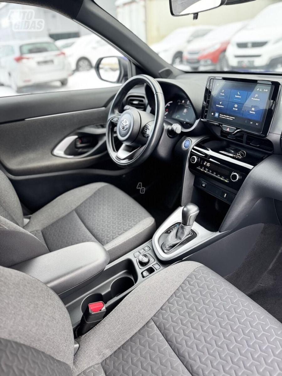 Zils Toyota Yaris Cross 2021 Viļņa, ar dzinēja tilpumu 1.50 L un nobraukumu 80 tūkst. km par 21650 €, foto 15 vietnē AUTOMOTO.COM.LV