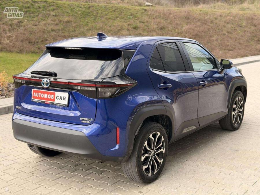 Blue Toyota Yaris Cross 2021 in Vilnius, with an engine capacity of 1.50 L and mileage of 80 thousand km for 22350 €, photo 6 on AUTOMOTO.COM.LV