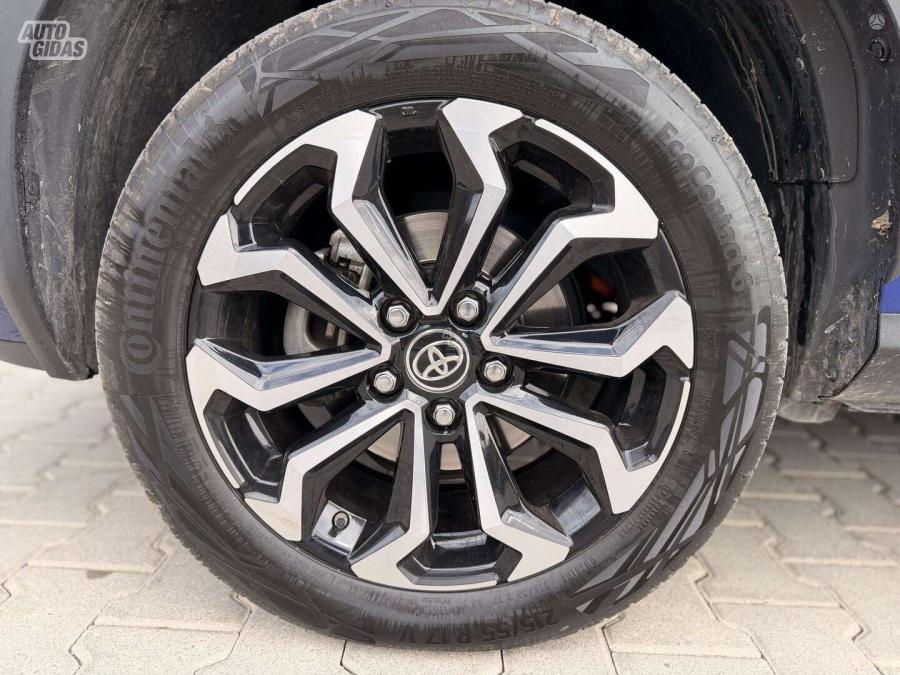 Blue Toyota Yaris Cross 2021 in Vilnius, with an engine capacity of 1.50 L and mileage of 80 thousand km for 22350 €, photo 10 on AUTOMOTO.COM.LV