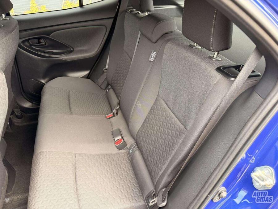Blue Toyota Yaris Cross 2021 in Vilnius, with an engine capacity of 1.50 L and mileage of 80 thousand km for 22350 €, photo 17 on AUTOMOTO.COM.LV