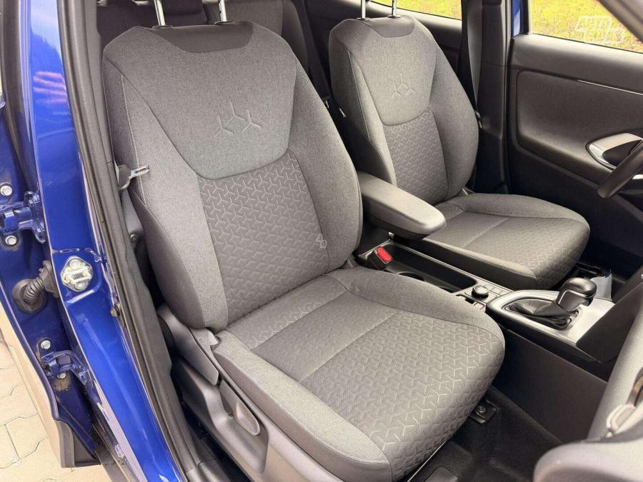 Blue Toyota Yaris Cross 2021 in Vilnius, with an engine capacity of 1.50 L and mileage of 80 thousand km for 22350 €, photo 18 on AUTOMOTO.COM.LV