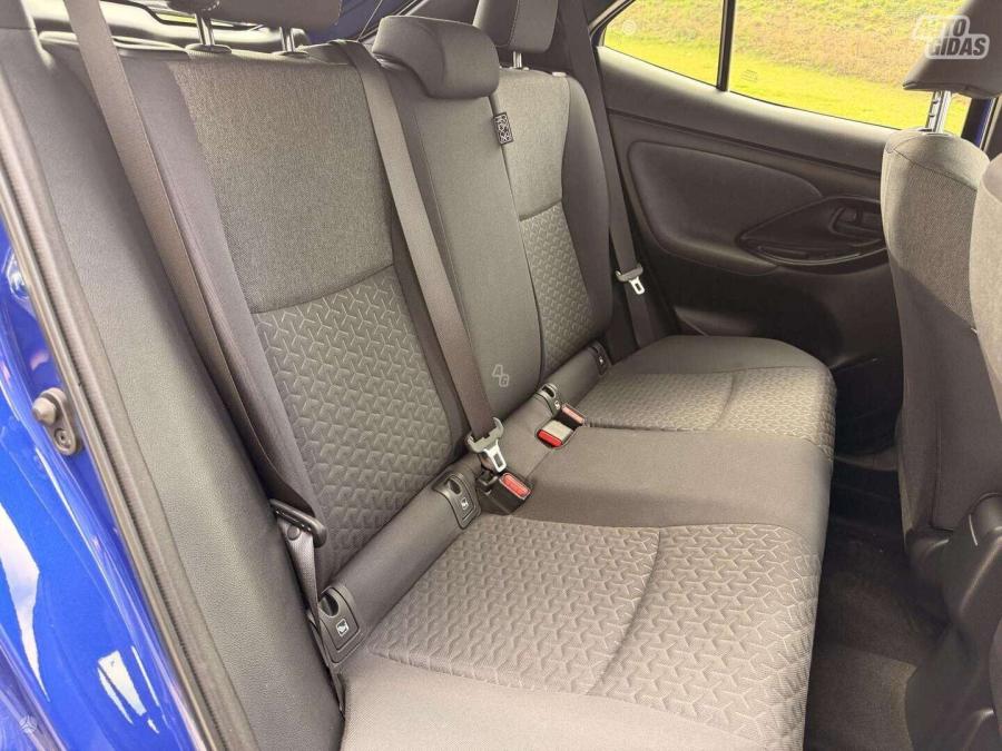 Blue Toyota Yaris Cross 2021 in Vilnius, with an engine capacity of 1.50 L and mileage of 80 thousand km for 22350 €, photo 20 on AUTOMOTO.COM.LV