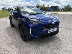 Zils Toyota Yaris Cross 2021 Kauņa, ar dzinēja tilpumu 1.50 L un nobraukumu 53 tūkst. km par 20900 €, foto  vietnē AUTOMOTO.COM.LV