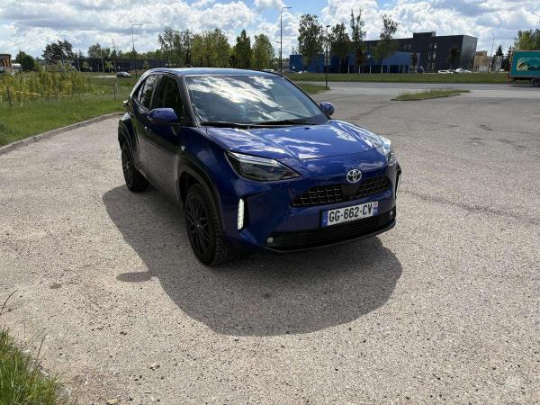 Blue Toyota Yaris Cross 2021 in Kaunas, with an engine capacity of 1.50 L and mileage of 53 thousand km for 20900 €, photo 2 on AUTOMOTO.COM.LV