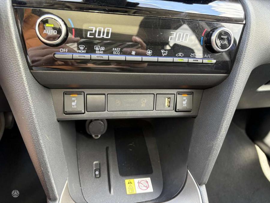 Zils Toyota Yaris Cross 2021 Kauņa, ar dzinēja tilpumu 1.50 L un nobraukumu 53 tūkst. km par 20900 €, foto 17 vietnē AUTOMOTO.COM.LV
