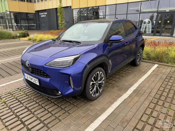 Zils Toyota Yaris Cross 2021 Viļņa, ar dzinēja tilpumu 1.50 L un nobraukumu 38 tūkst. km par 19500 €, foto 1 vietnē AUTOMOTO.COM.LV