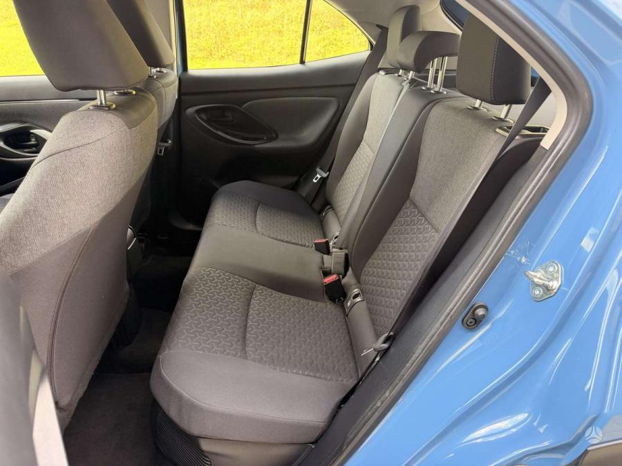 Zils Toyota Yaris Cross 2022 Viļņa, ar dzinēja tilpumu 1.49 L un nobraukumu 111 tūkst. km par 19500 €, foto 18 vietnē AUTOMOTO.COM.LV