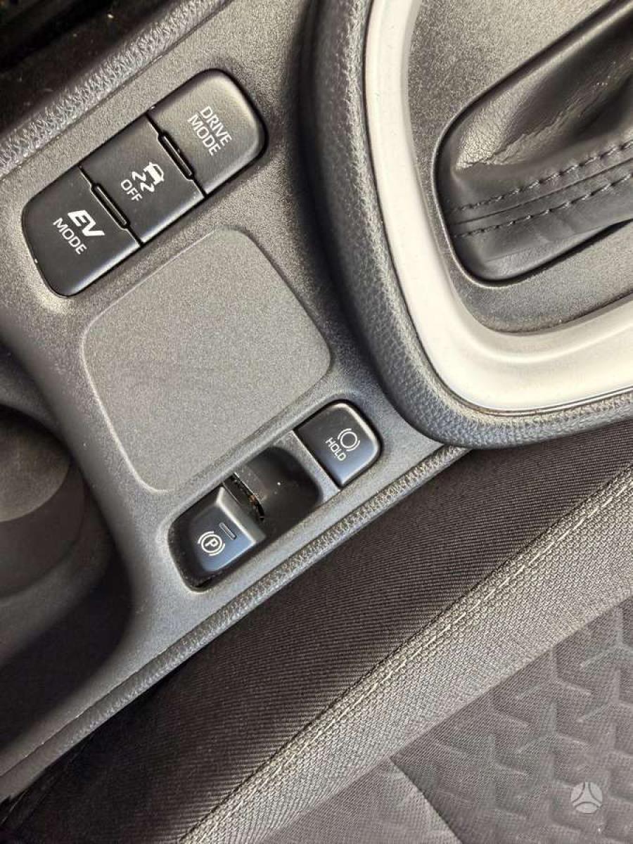 Zils Toyota Yaris Cross 2022 Viļņa, ar dzinēja tilpumu 1.49 L un nobraukumu 111 tūkst. km par 19500 €, foto 29 vietnē AUTOMOTO.COM.LV