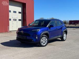 Синий Тойота Yaris Cross 2024 в Вильнюс, объемом двигателя 1.50 л и пробегом 46 тыс. км за 19300 €, фото  на AUTOMOTO.COM.LV