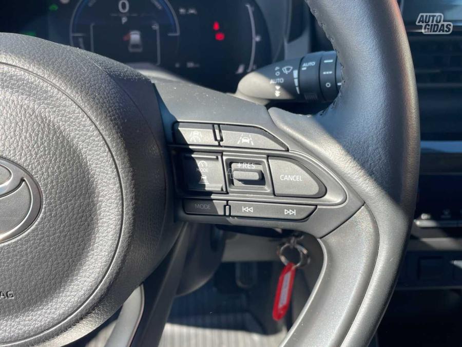 Синий Тойота Yaris Cross 2024 в Вильнюс, объемом двигателя 1.50 л и пробегом 46 тыс. км за 19300 €, фото 12 на AUTOMOTO.COM.LV