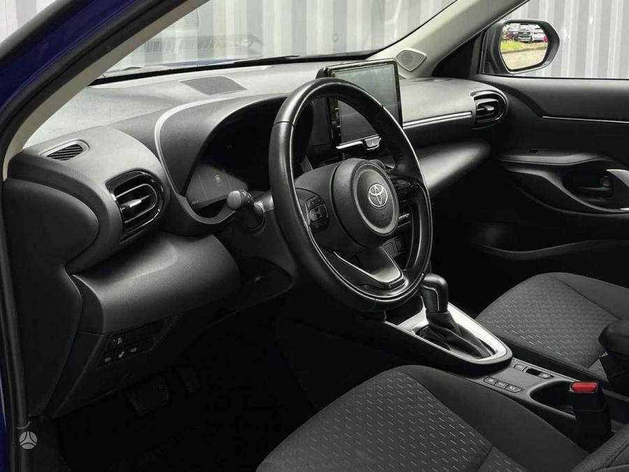 Синий Тойота Yaris Cross 2024 в Вильнюс, объемом двигателя 1.49 л и пробегом 49 тыс. км за 19000 €, фото 11 на AUTOMOTO.COM.LV
