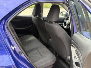 Blue Toyota Yaris Cross 2024 in Ukmerge, with an engine capacity of 1.49 L and mileage of 40 thousand km for 18999 €, photo 7 on AUTOMOTO.COM.LV