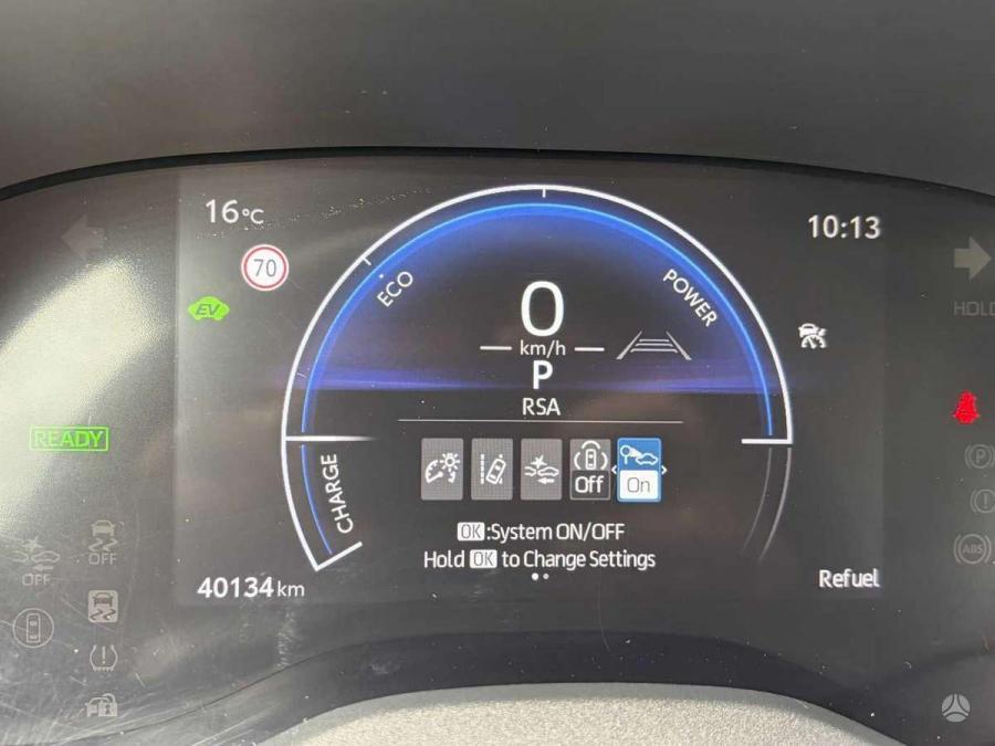 Blue Toyota Yaris Cross 2024 in Ukmerge, with an engine capacity of 1.49 L and mileage of 40 thousand km for 18999 €, photo 20 on AUTOMOTO.COM.LV