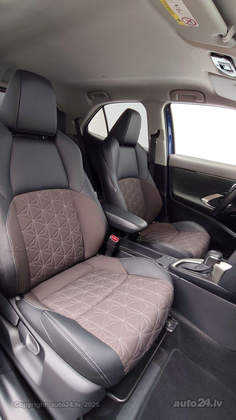 Zils Toyota Yaris Cross 2022 Tallina, ar dzinēja tilpumu 1.49 L un nobraukumu 77 tūkst. km par 22495 €, foto 7 vietnē AUTOMOTO.COM.LV
