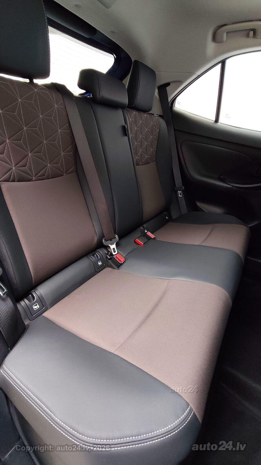 Zils Toyota Yaris Cross 2022 Tallina, ar dzinēja tilpumu 1.49 L un nobraukumu 77 tūkst. km par 22495 €, foto 8 vietnē AUTOMOTO.COM.LV