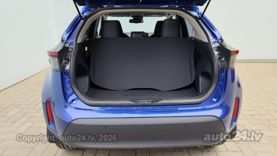 Zils Toyota Yaris Cross 2022 Tallina, ar dzinēja tilpumu 1.49 L un nobraukumu 77 tūkst. km par 22495 €, foto 11 vietnē AUTOMOTO.COM.LV