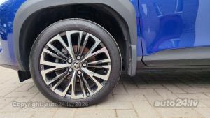 Zils Toyota Yaris Cross 2022 Tallina, ar dzinēja tilpumu 1.49 L un nobraukumu 77 tūkst. km par 22495 €, foto 16 vietnē AUTOMOTO.COM.LV
