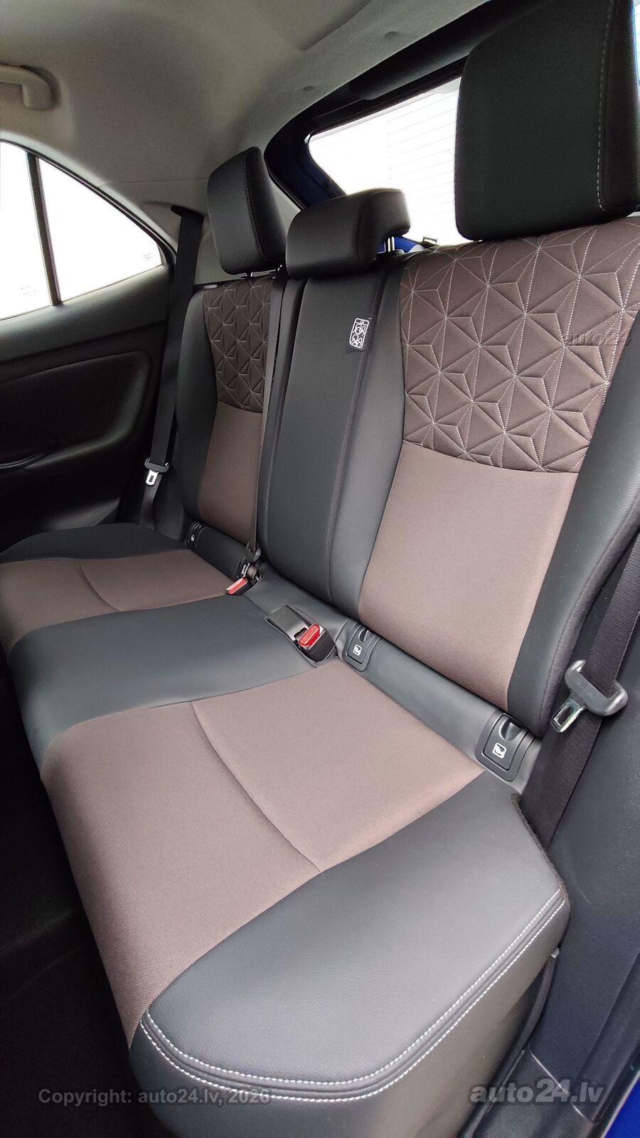 Zils Toyota Yaris Cross 2022 Tallina, ar dzinēja tilpumu 1.49 L un nobraukumu 77 tūkst. km par 22495 €, foto 21 vietnē AUTOMOTO.COM.LV