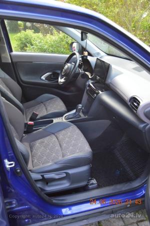 Zils Toyota Yaris Cross 2022 Tallina, ar dzinēja tilpumu 1.50 L un nobraukumu 70 tūkst. km par 21700 €, foto 13 vietnē AUTOMOTO.COM.LV