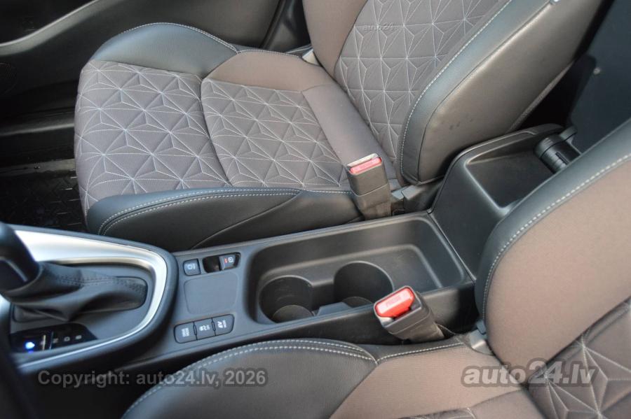 Zils Toyota Yaris Cross 2022 Tallina, ar dzinēja tilpumu 1.50 L un nobraukumu 70 tūkst. km par 21700 €, foto 21 vietnē AUTOMOTO.COM.LV