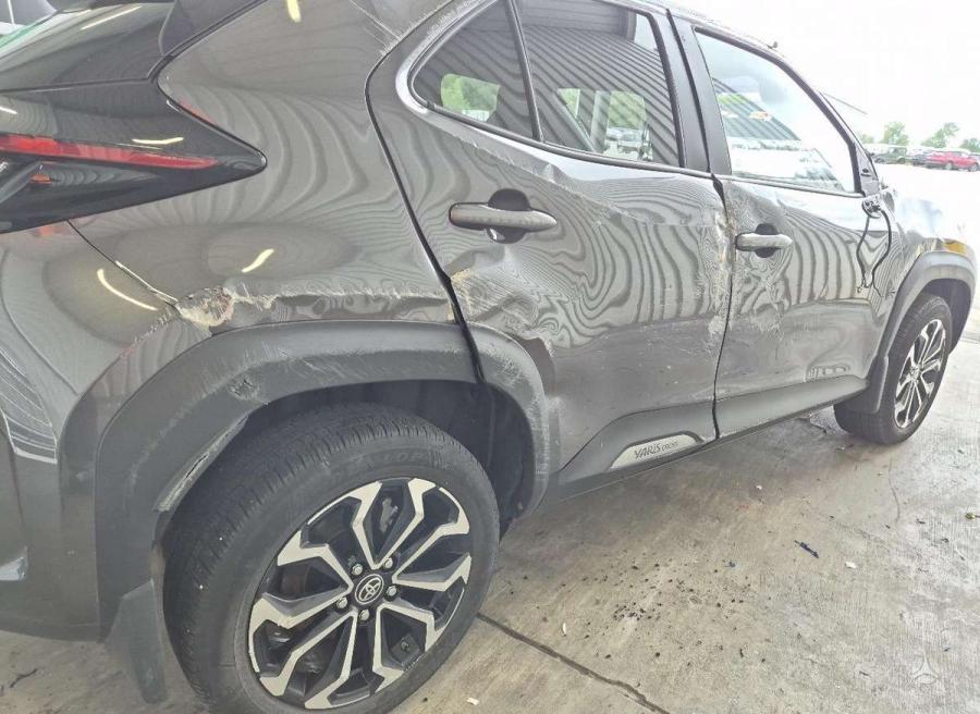 Коричневый Тойота Yaris Cross 2021 в Клайпеда, объемом двигателя 1.50 л и пробегом 54 тыс. км за 7800 €, фото 14 на AUTOMOTO.COM.LV