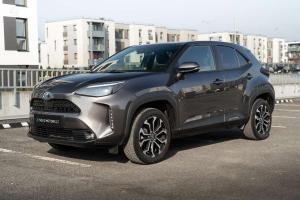 Brūns Toyota Yaris Cross 2022 Viļņa, ar dzinēja tilpumu 1.49 L un nobraukumu 80 tūkst. km par 19600 €, foto 3 vietnē AUTOMOTO.COM.LV