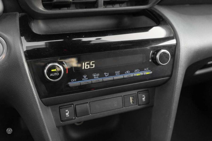 Brūns Toyota Yaris Cross 2022 Viļņa, ar dzinēja tilpumu 1.49 L un nobraukumu 80 tūkst. km par 19600 €, foto 30 vietnē AUTOMOTO.COM.LV